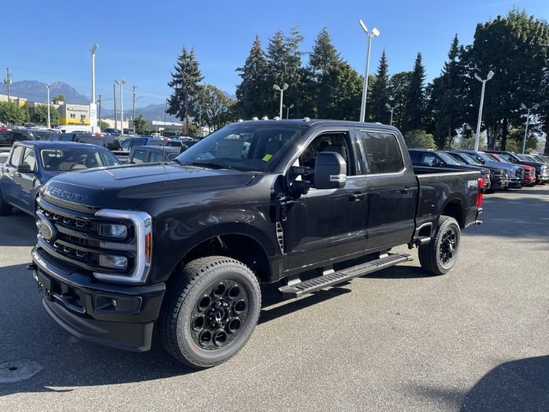 2024 Ford Super Duty F-350 XLT - New | Chilliwack Ford