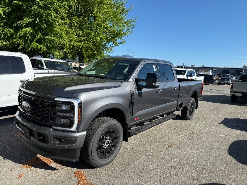 2025 Ford Super Duty F-350 LARIAT - New | Chilliwack Ford