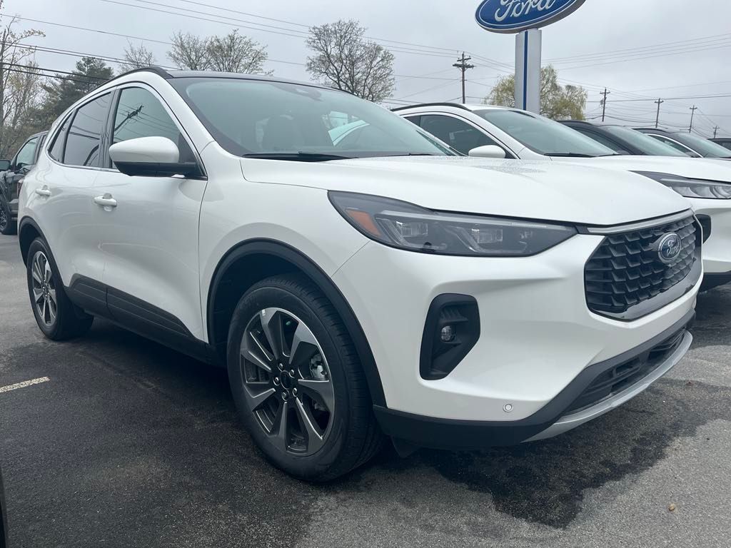 2025 Ford Escape Platinum - New | Downey Ford Saint John