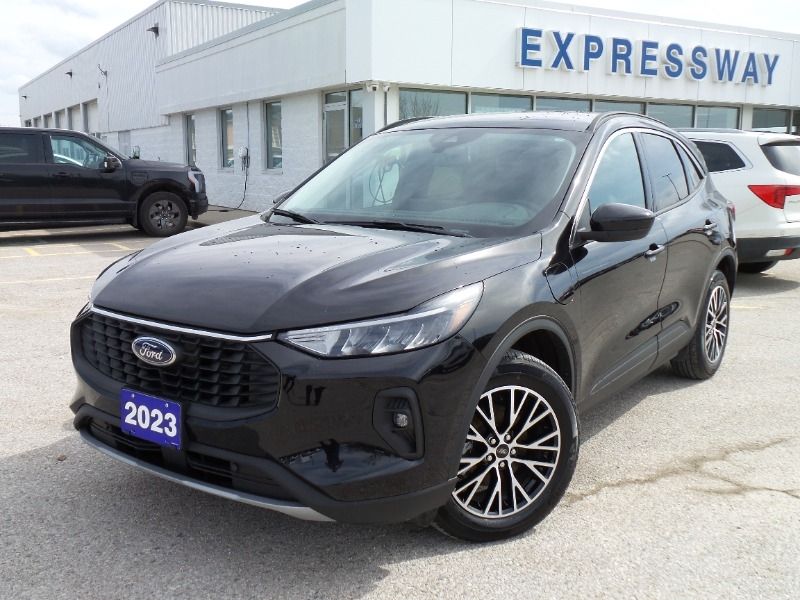 Used 2023 Ford Escape PHEV #7668 New Hamburg, ON | Expressway Ford