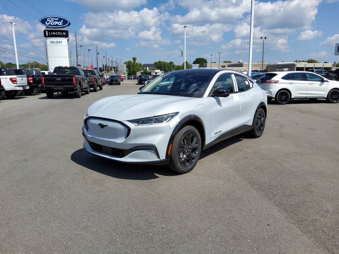 New 2023 Ford Mustang Mach-E Premium #23213 Peterborough, ON | Holiday Ford