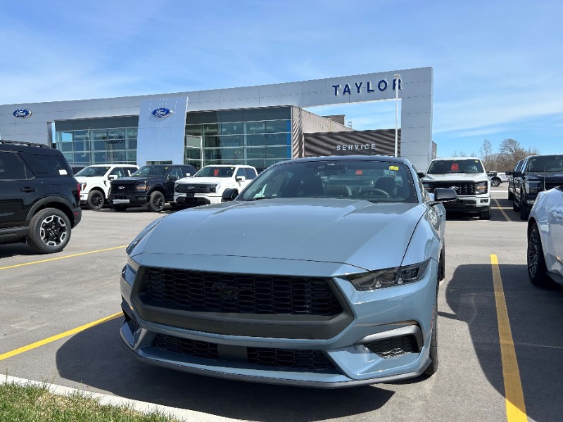 New 2024 Ford Mustang EcoBoost #024113 Port Perry, ON | Taylor Ford